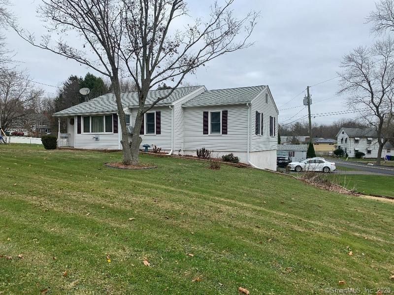 55 Lincoln St, Cromwell, CT 06416 - See Est. Value, Schools & More