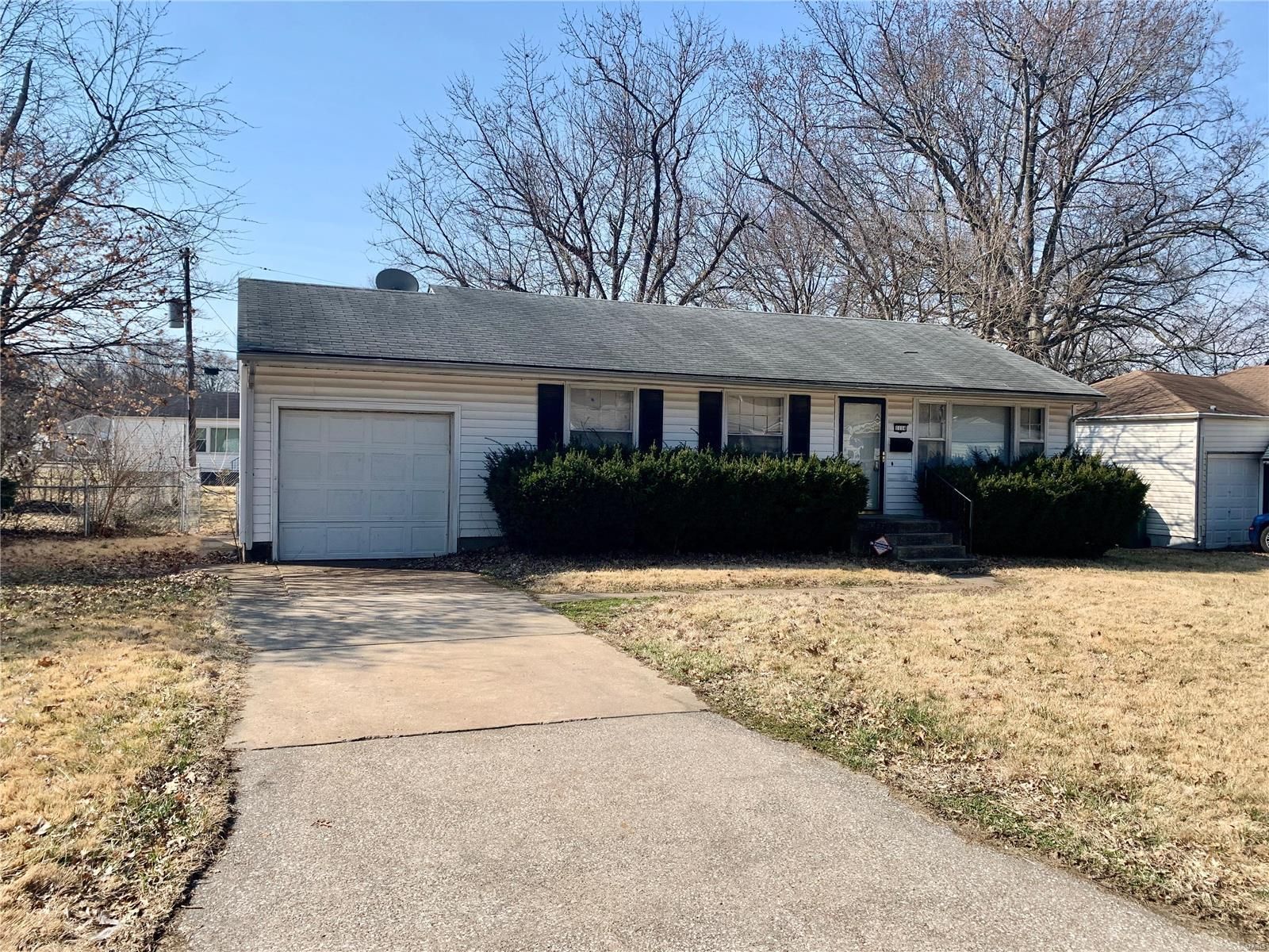 1114 Addison Dr, Saint Louis, MO 63137 - See Est. Value, Schools & More