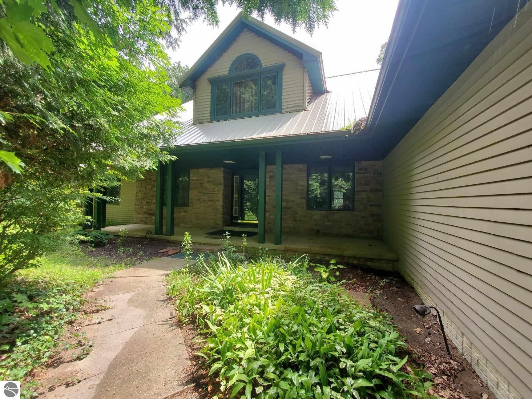 5170 E Valley Rd, Mount Pleasant, MI 48858 - See Est. Value, Schools & More