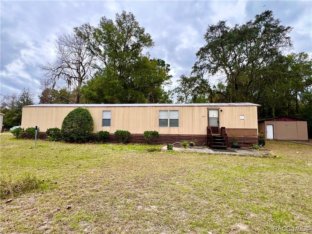 6590 W Linus Ct, Crystal River, FL 34429 - See Est. Value, Schools & More