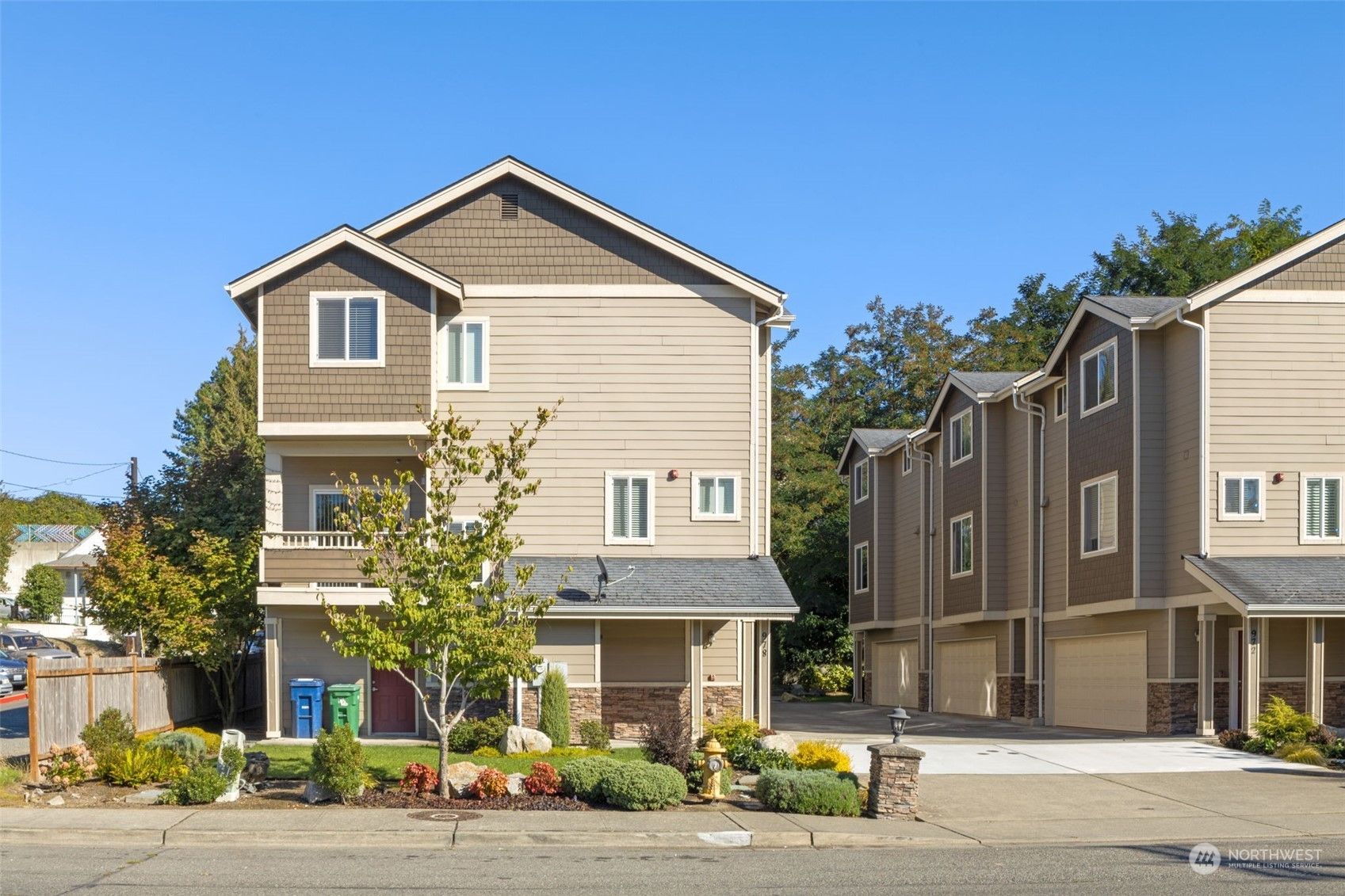 978 Edmonds Avenue NE, Renton, WA 98056 - See Est. Value, Schools & More