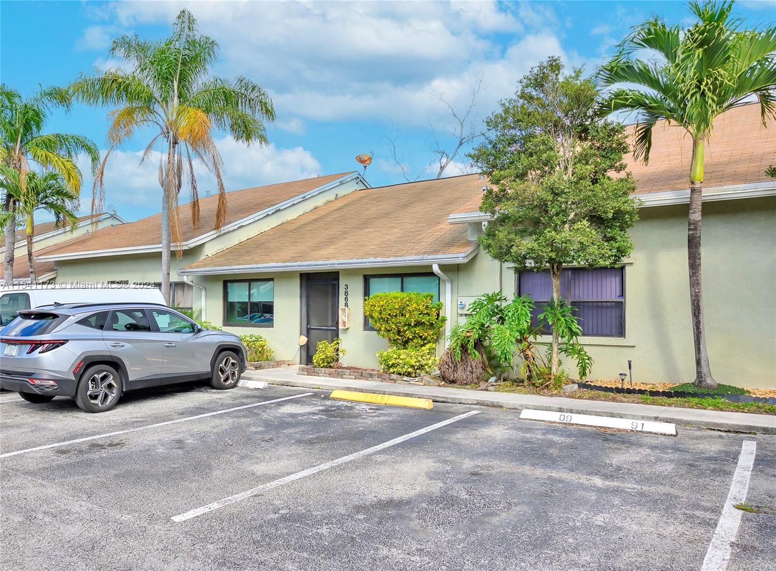 3868 NW 77th Ave, Sunrise, FL 33351 - See Est. Value, Schools & More
