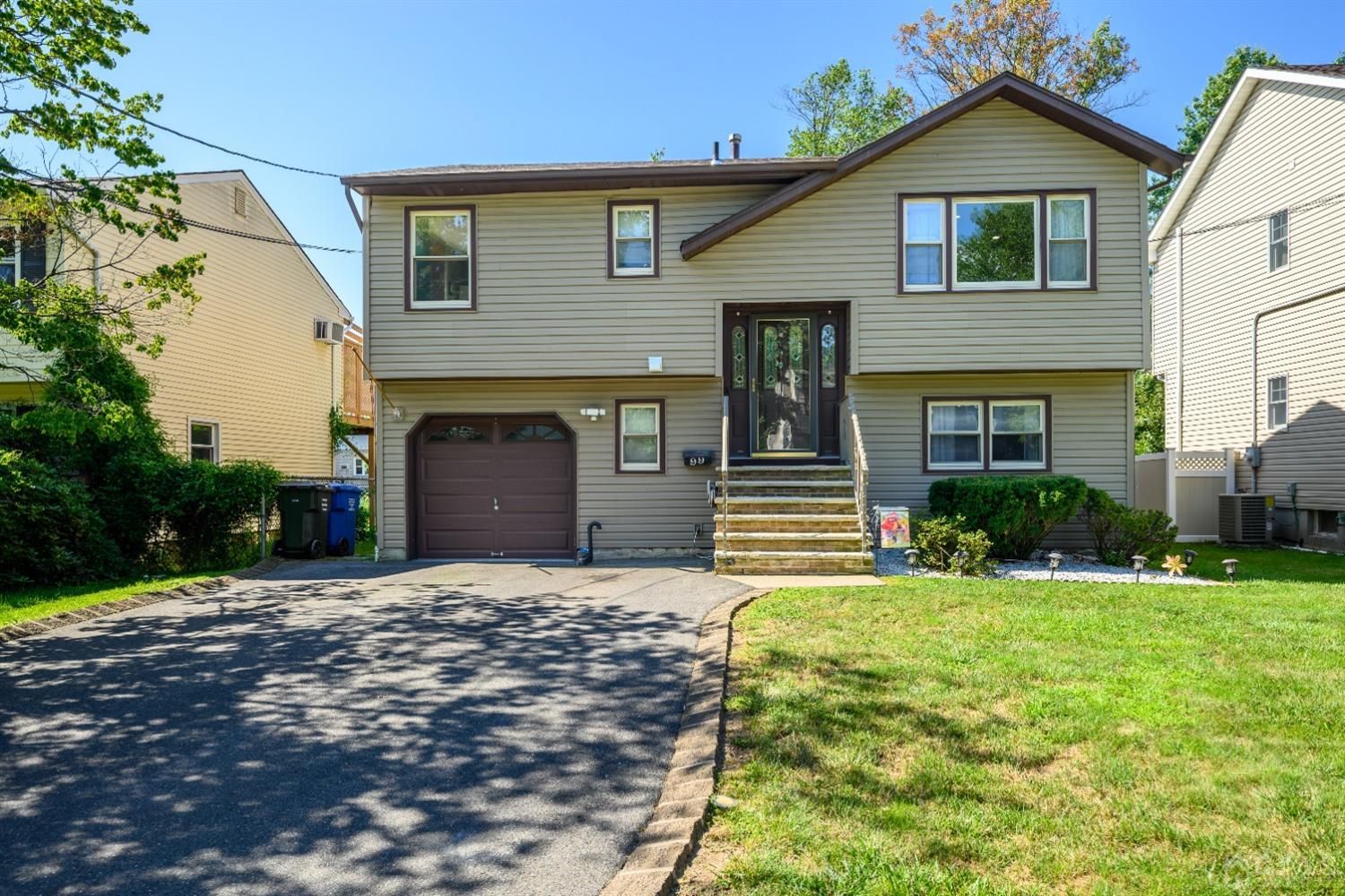 99 Hunt St, Iselin, NJ 08830 - See Est. Value, Schools & More