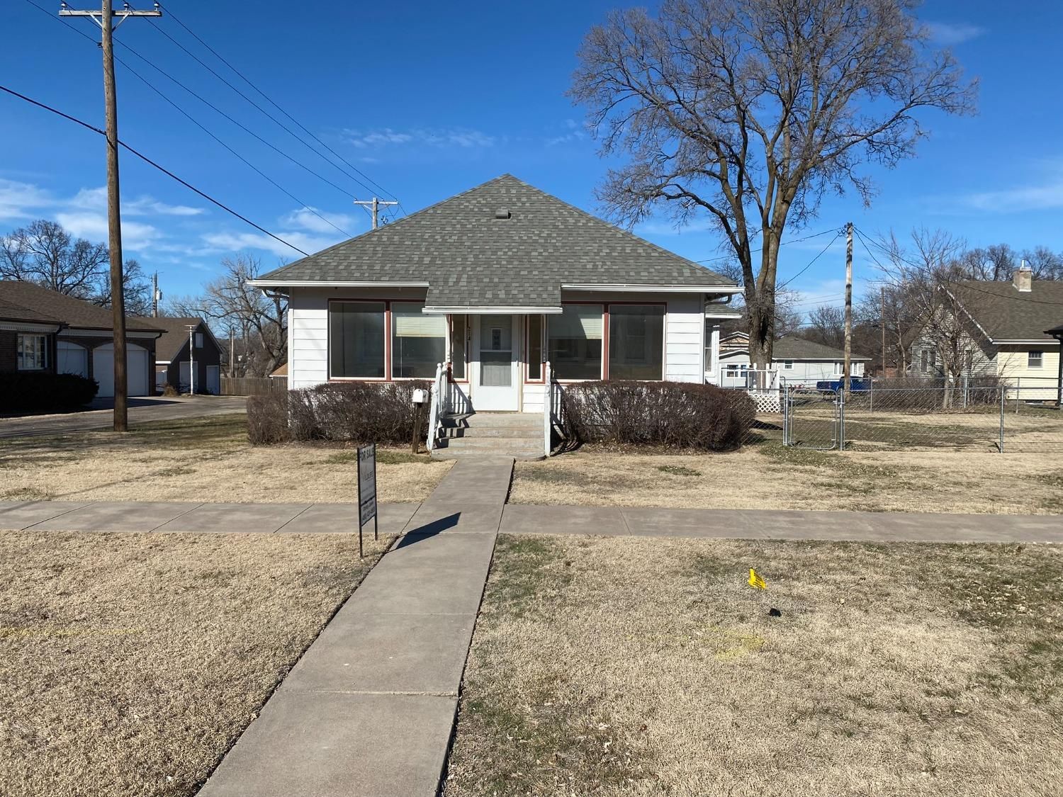 214 W Kansas Ave, Smith Center, KS 66967 | Trulia