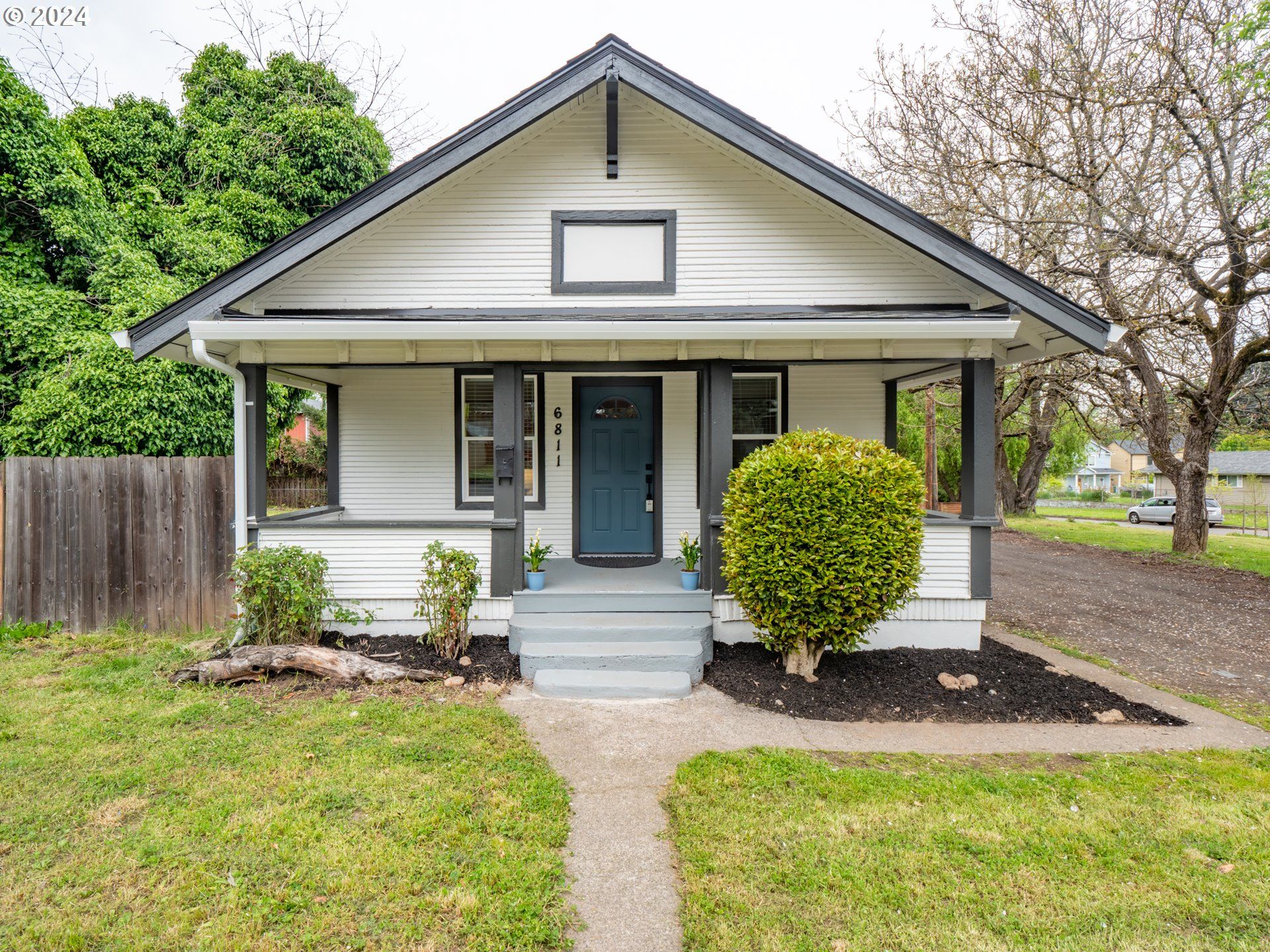 6811 N Columbia Blvd, Portland, OR 97203 - See Est. Value, Schools & More