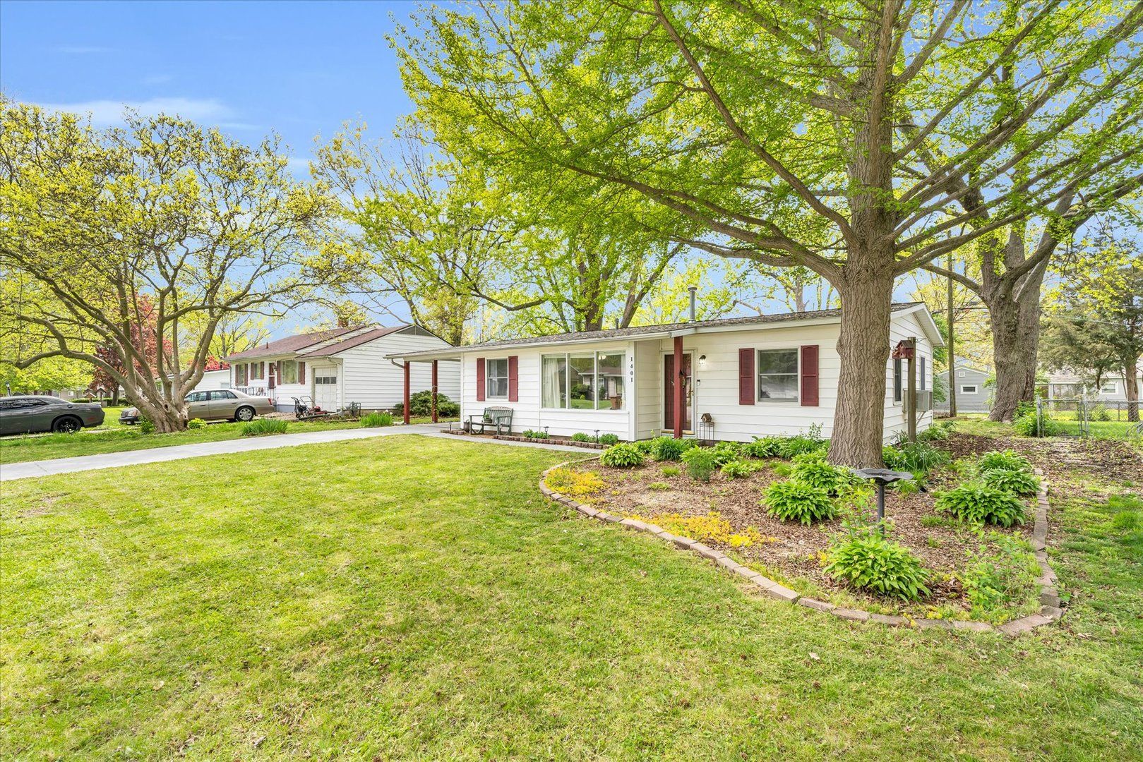 1401 Rosewood Dr, Champaign, IL 61821 - See Est. Value, Schools & More