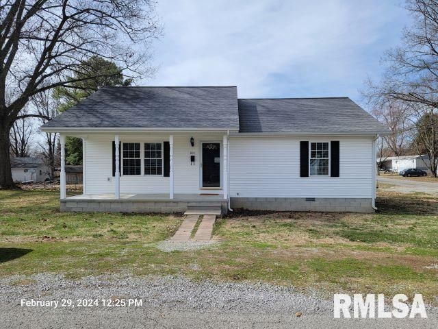 801 Bramlet St, Eldorado, IL 62930 - See Est. Value, Schools & More