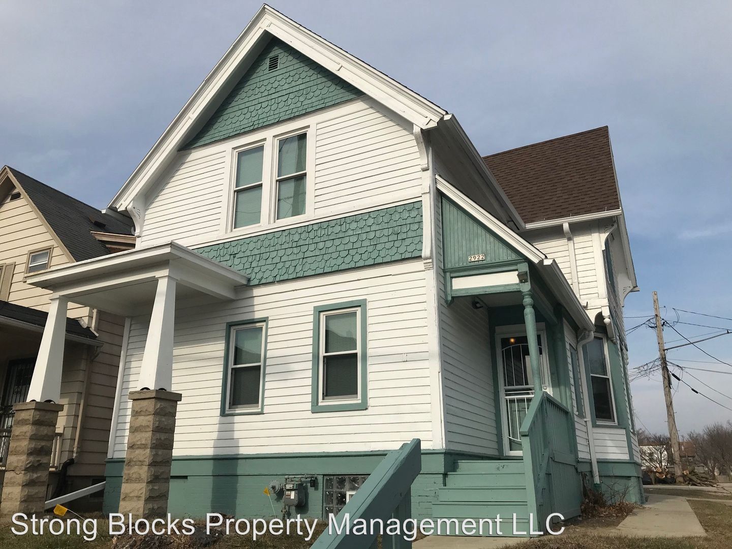 2922 W Walnut St, Milwaukee, WI 53208 - See Est. Value, Schools & More