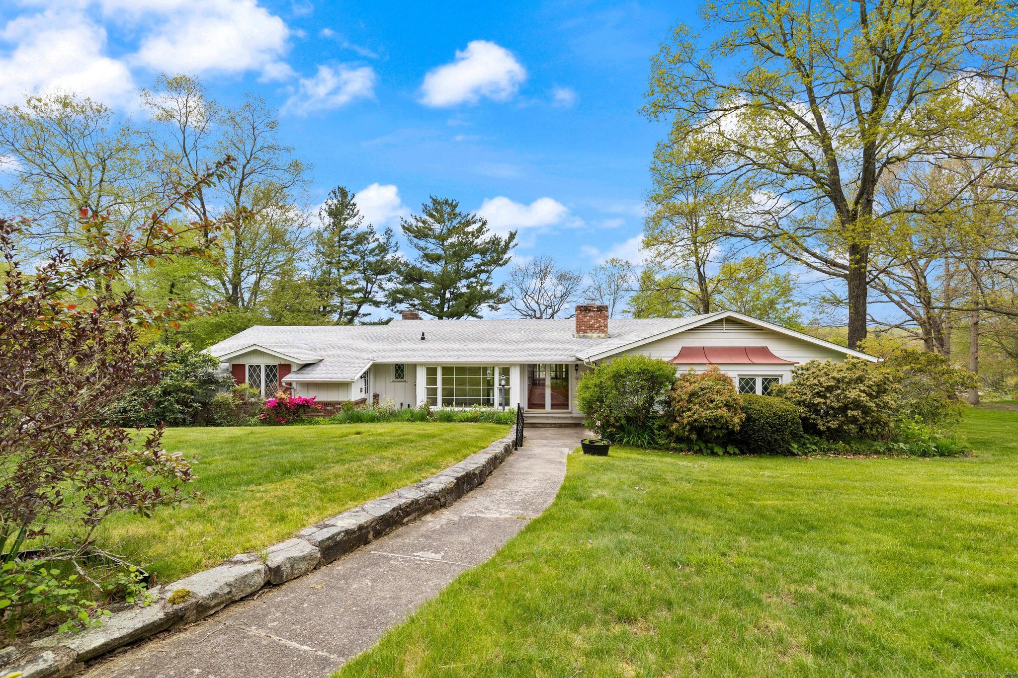 7 Acorn Drive, Niantic, CT 06357 - See Est. Value, Schools & More