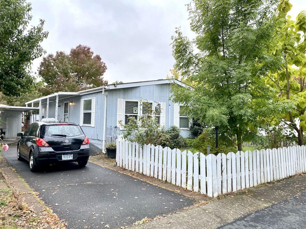 2385 Table Rock Rd #108, Medford, OR 97501 - See Est. Value, Schools & More