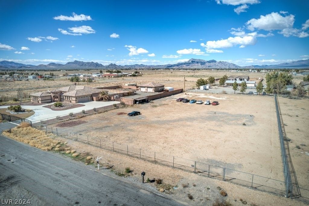 1280 Gray Fox Way, Pahrump, NV 89048 - See Est. Value, Schools & More