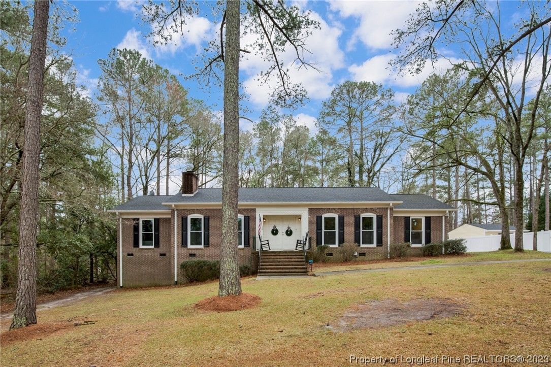 1004 E Prospect Ave, Raeford, NC 28376 - See Est. Value, Schools & More