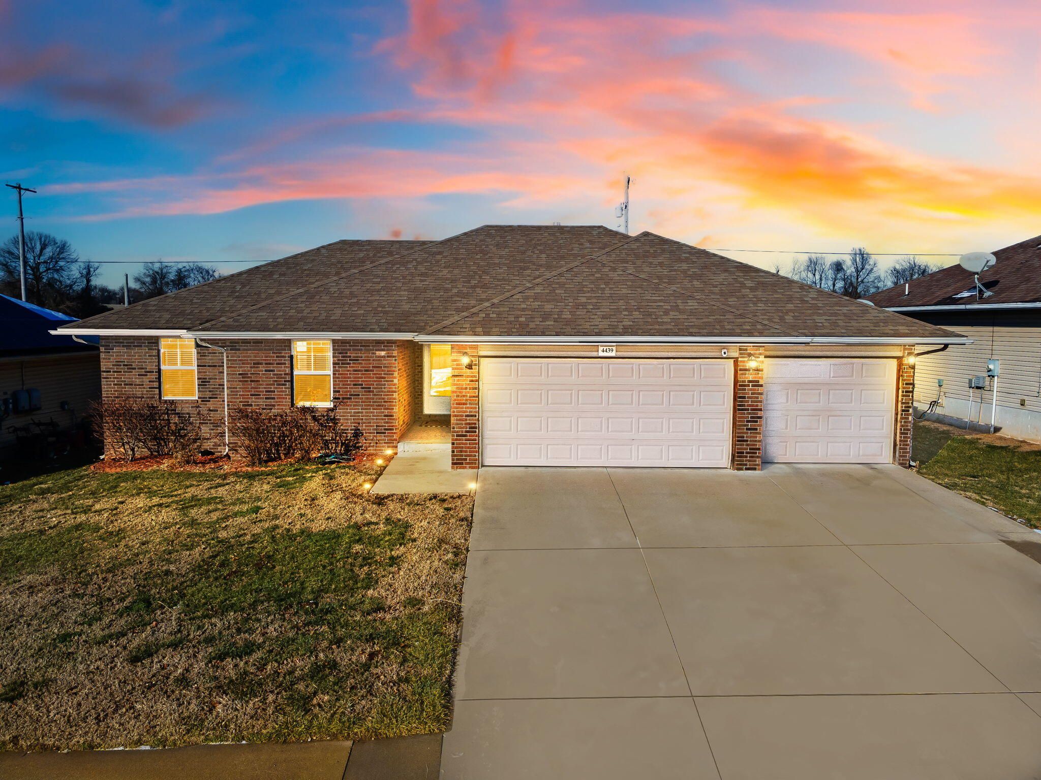 4439 W Nicholas Street, Springfield, MO 65802 - See Est. Value, Schools ...