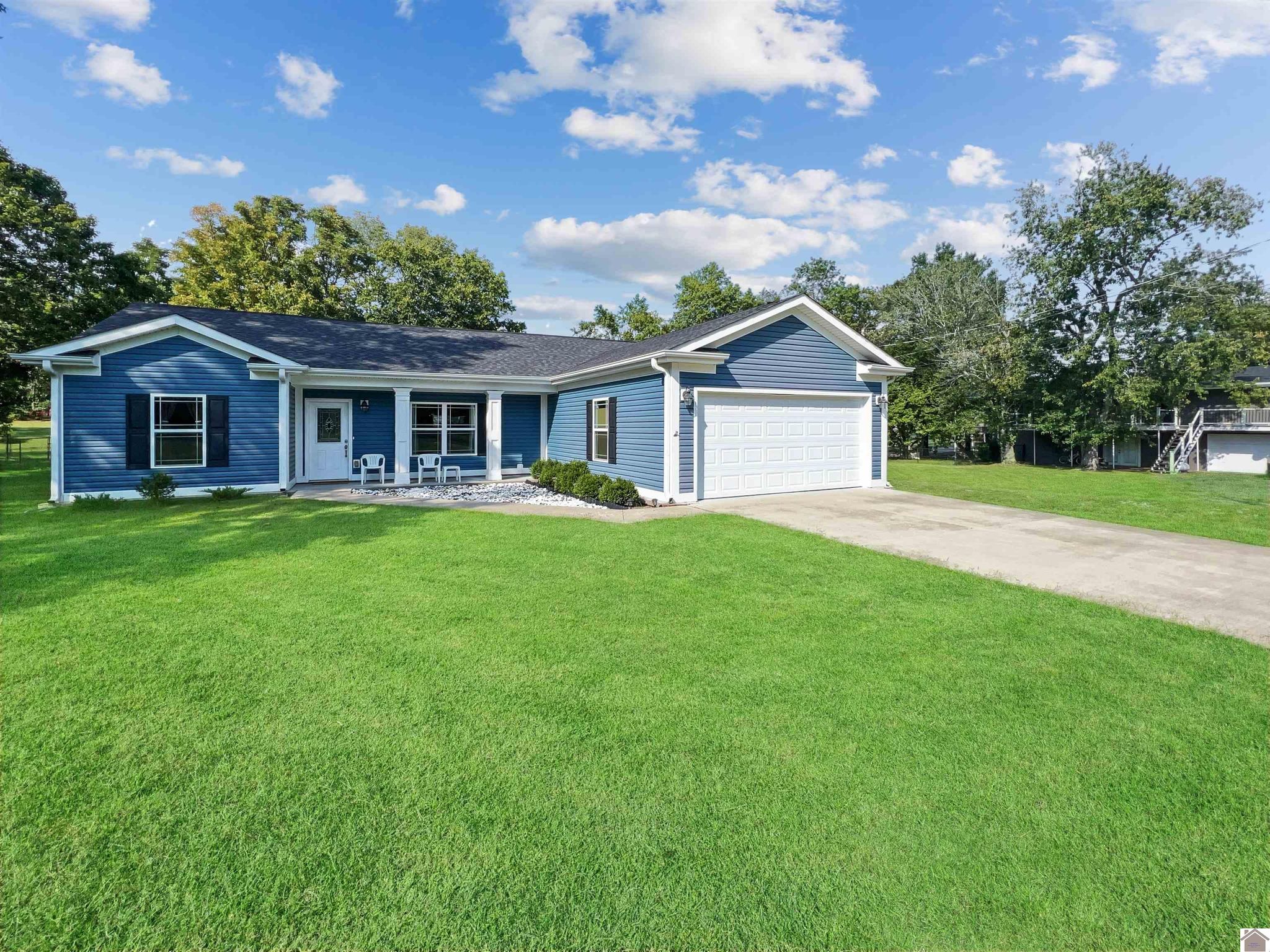 180 Camelot Dr, Murray, KY 42071 - See Est. Value, Schools & More