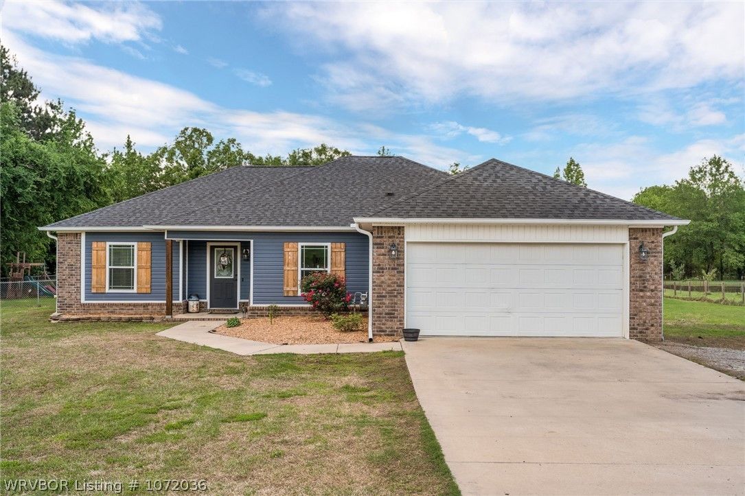 2118 E Highway 96, Lavaca, AR 72941 - See Est. Value, Schools & More