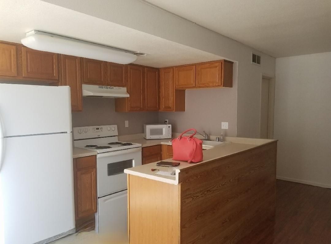 6900 Round Tree Dr #B, Las Vegas, NV 89128 - See Est. Value, Schools & More