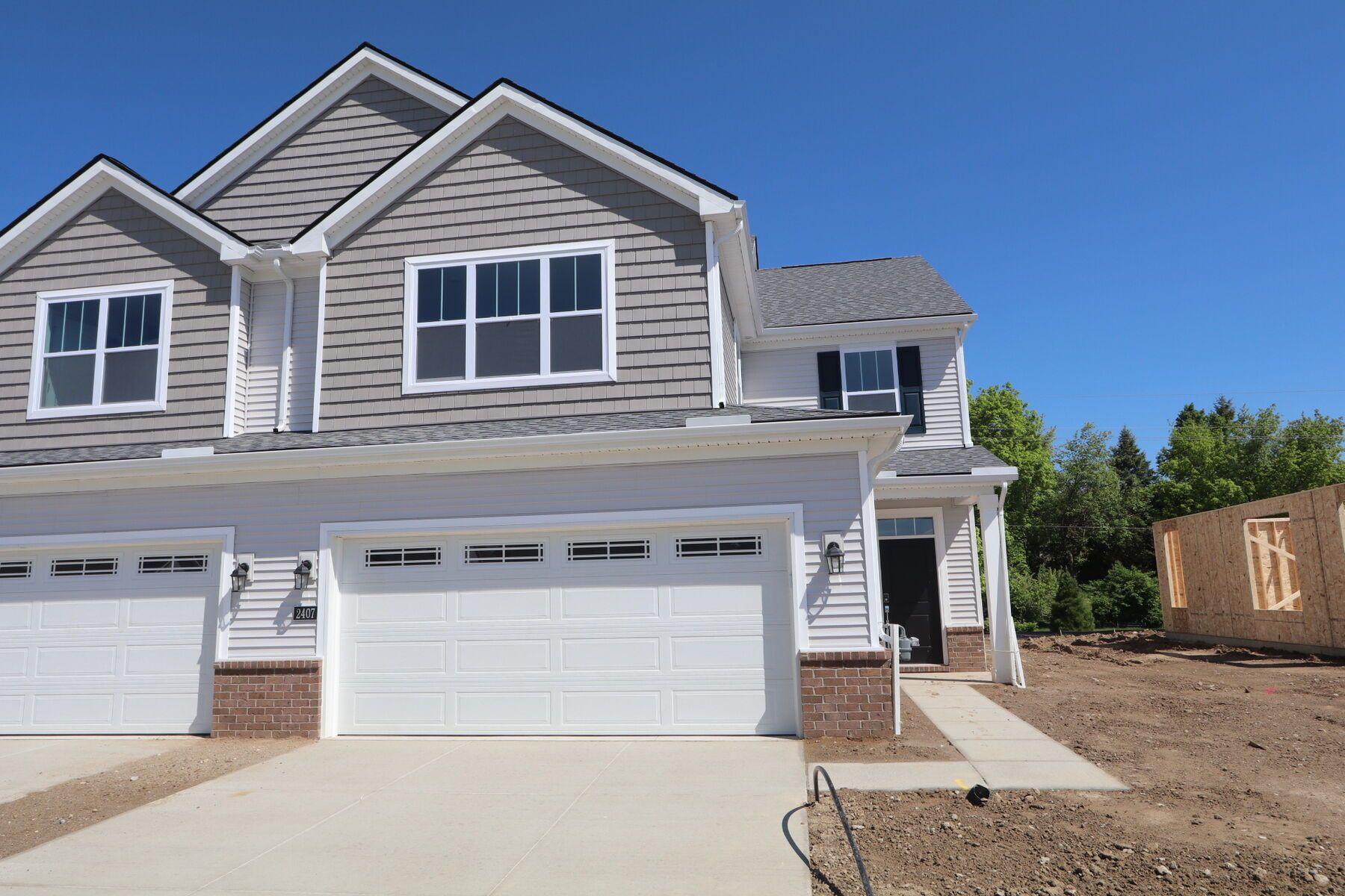 2407 Salt Springs Dr, Saline, MI 48176 - See Est. Value, Schools & More