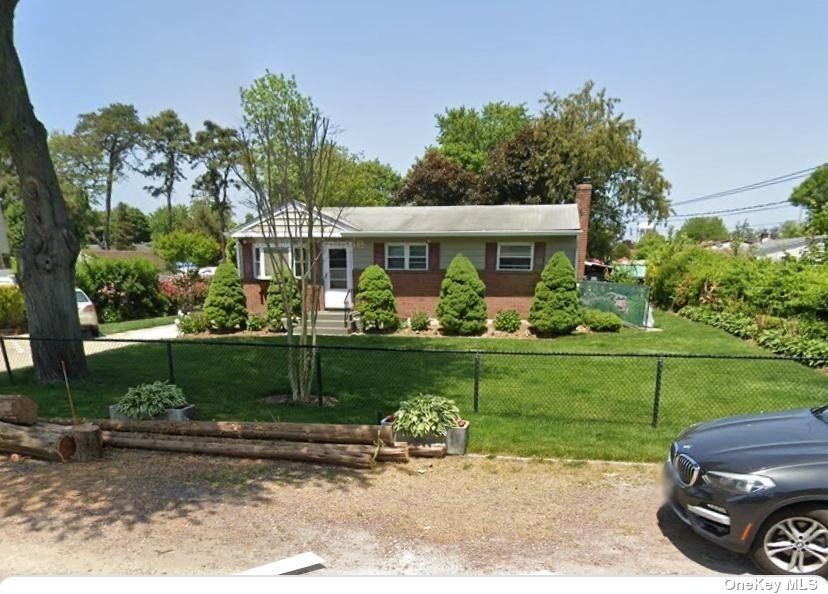 11 Mindres Avenue, Brentwood, NY 11717 - See Est. Value, Schools & More