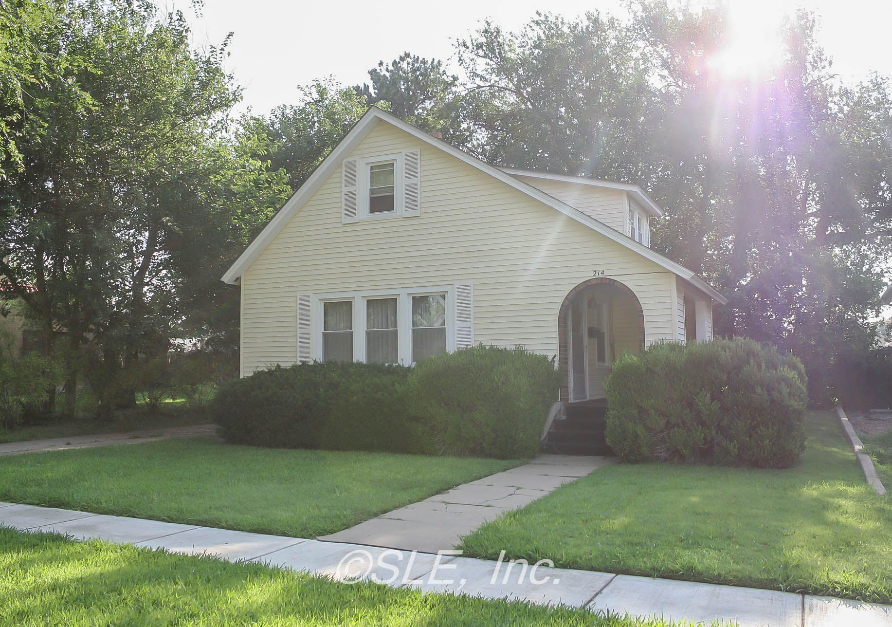 214 S High St, Pratt, KS 67124 - See Est. Value, Schools & More
