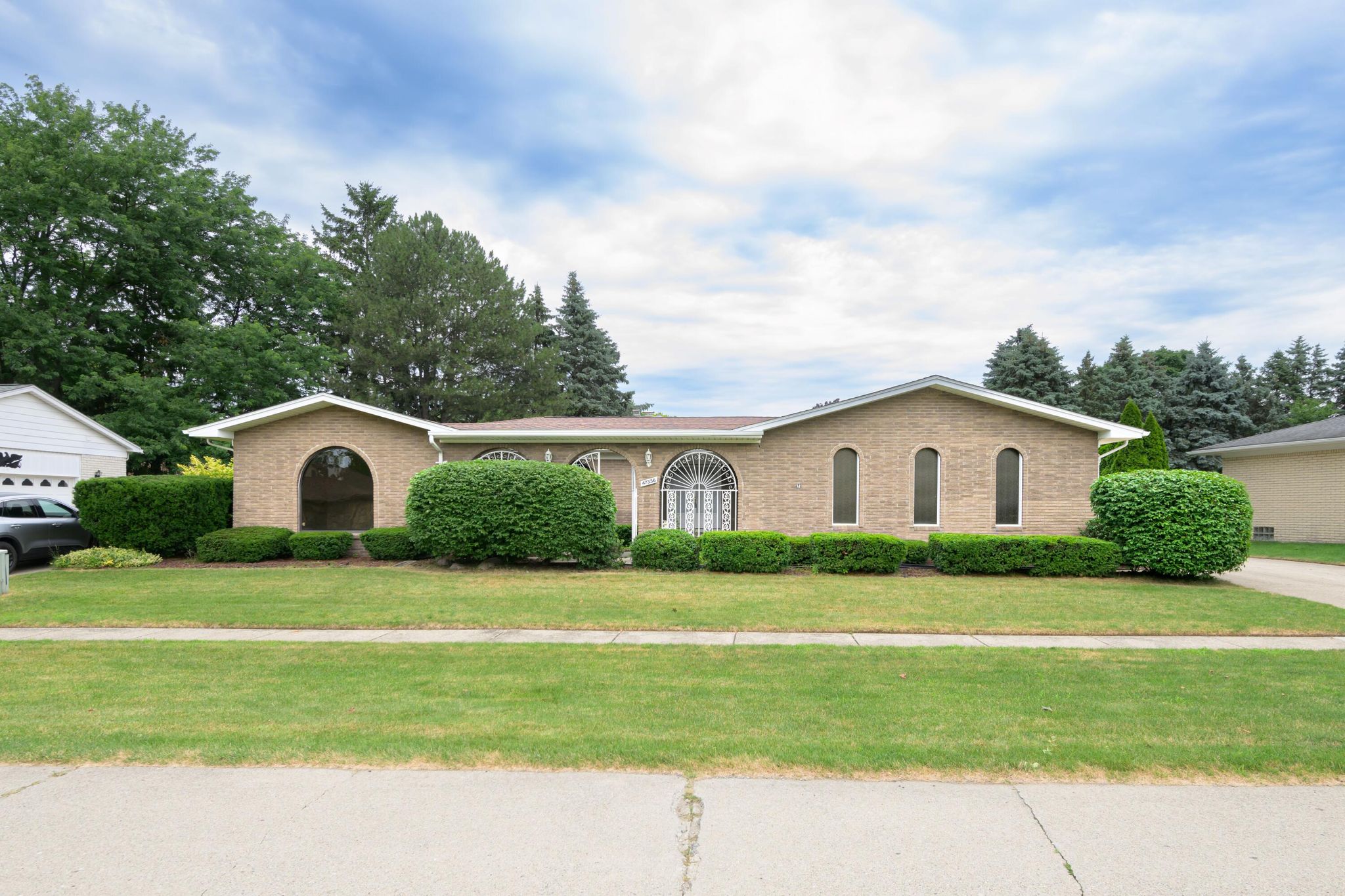 47336 Westlake Dr, Shelby Township, MI 48315 - See Est. Value, Schools ...