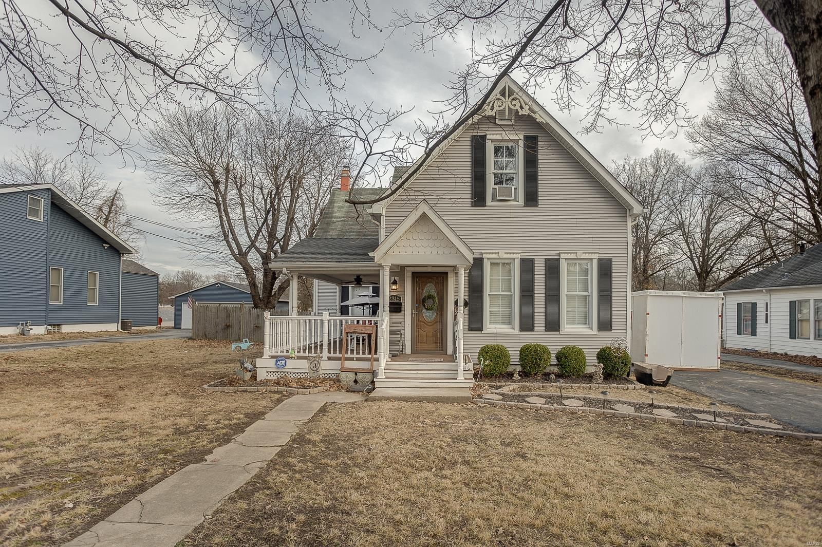 2315 Brown St, Alton, IL 62002 | Trulia