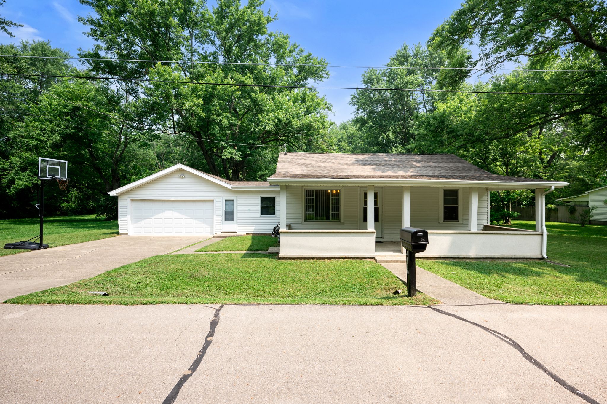 4110 E 36th St, Anderson, IN 46017 - See Est. Value, Schools & More