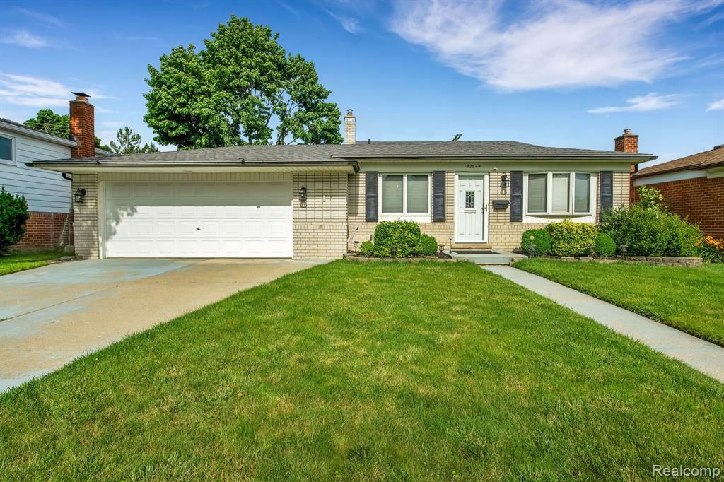 32644 Gloede Dr, Warren, MI 48088 | Trulia