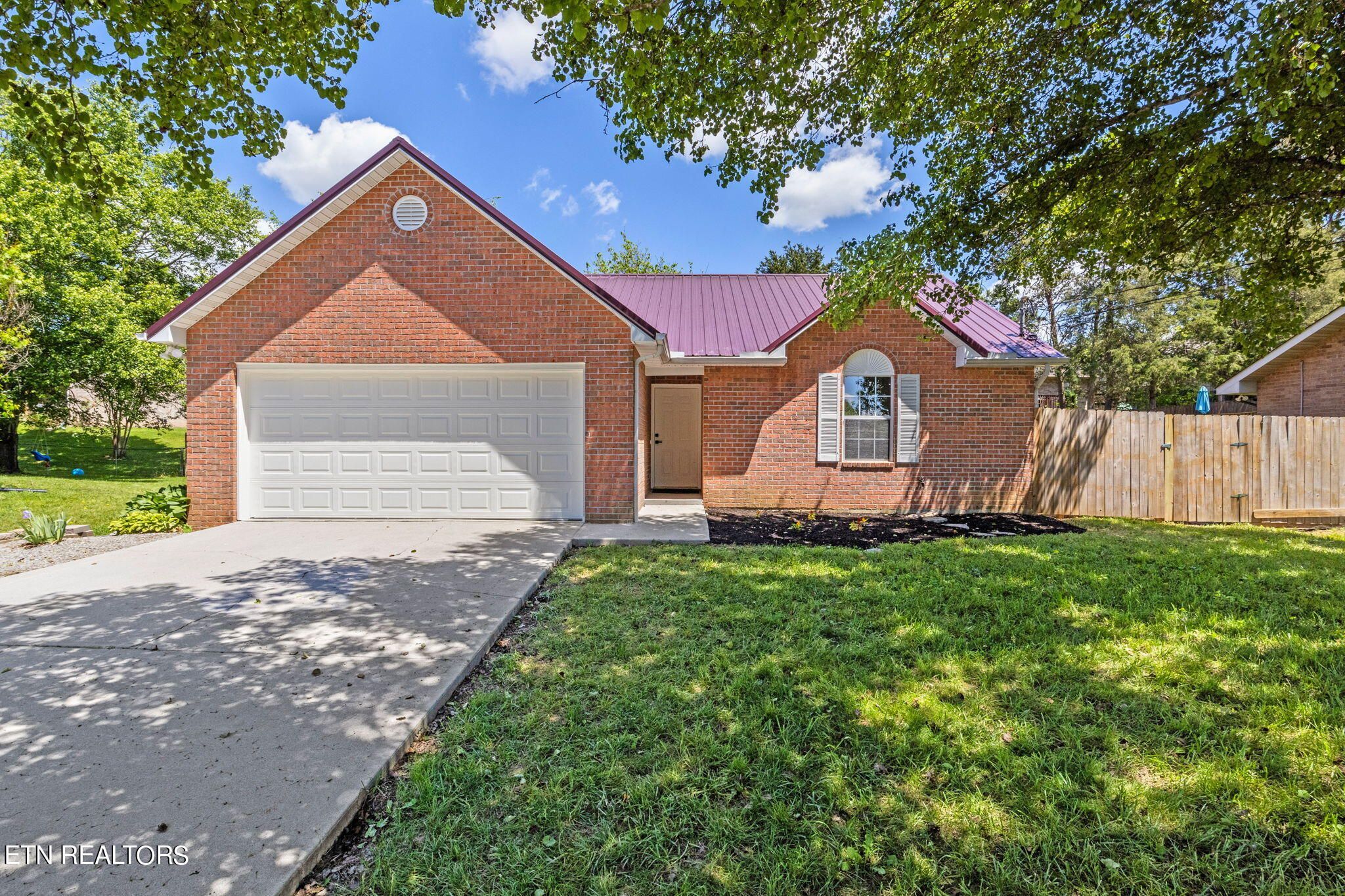 7454 Dawn Ridge Ln, Knoxville, TN 37918 - See Est. Value, Schools & More