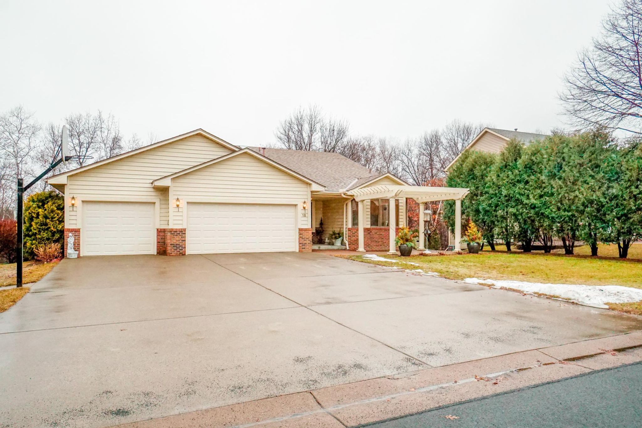 18 Indian Hills Dr, Circle Pines, MN 55014 | Trulia