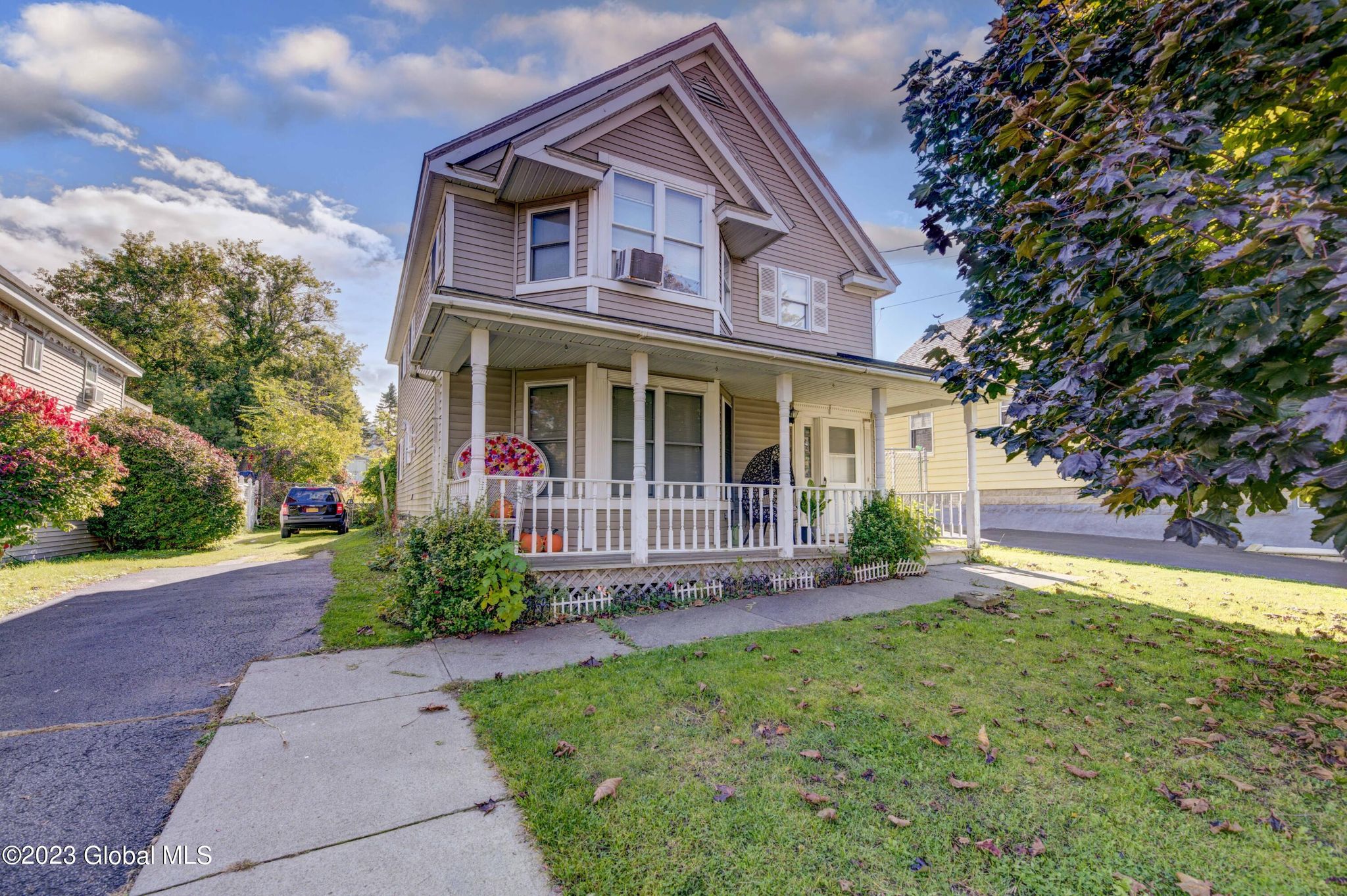 2070 Foster Avenue, Schenectady, NY 12308 - See Est. Value, Schools & More