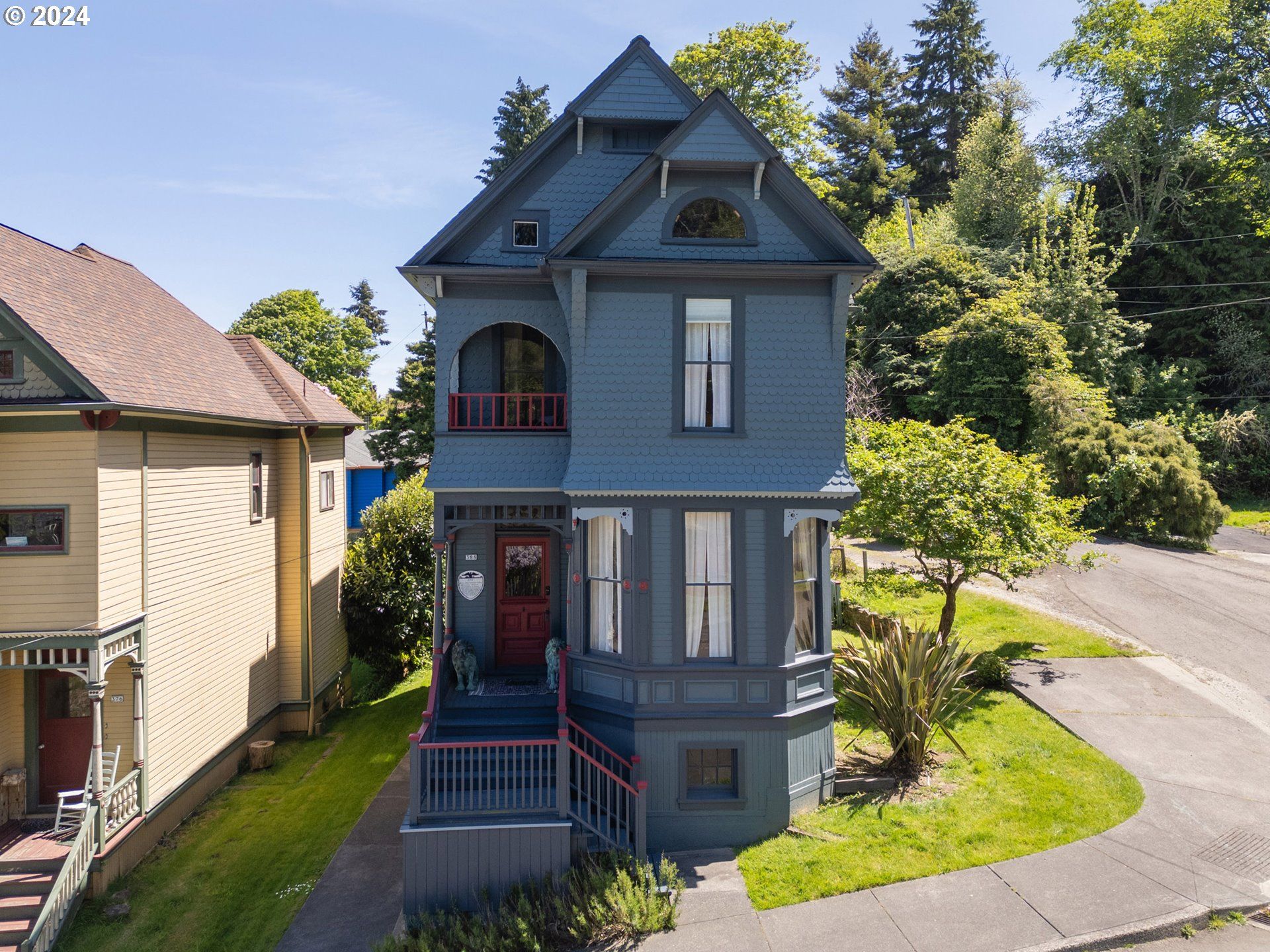388 3rd St, Astoria, OR 97103 - See Est. Value, Schools & More