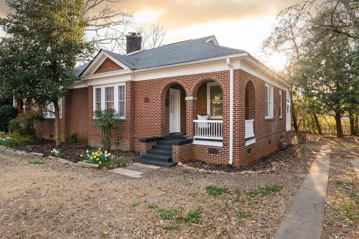 822 S McDuffie St #A, Anderson, SC 29624 - See Est. Value, Schools & More