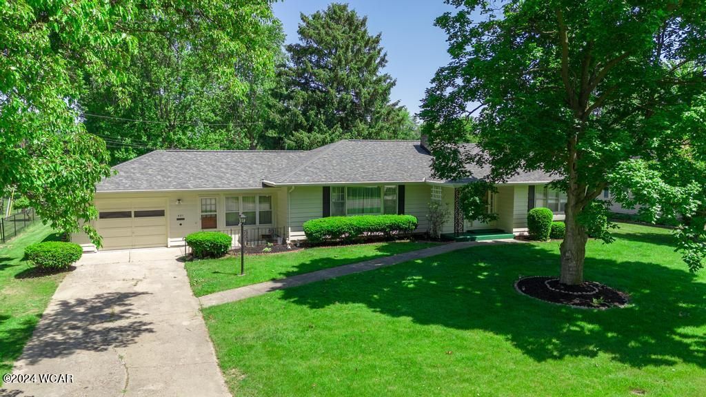 421 Hillcrest Dr, Van Wert, OH 45891 - See Est. Value, Schools & More