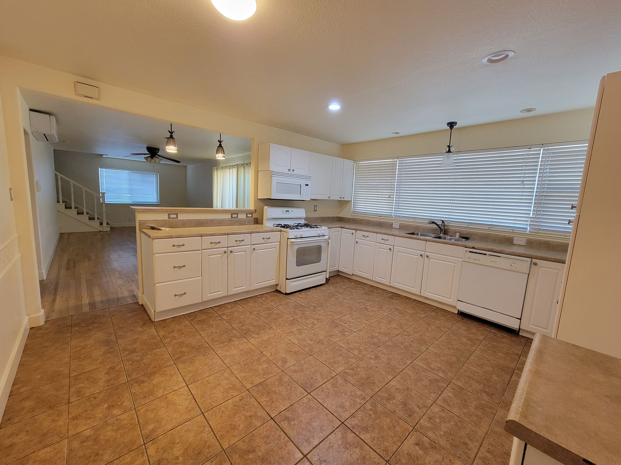 3920 Placer St, Redding, CA 96001 - See Est. Value, Schools & More