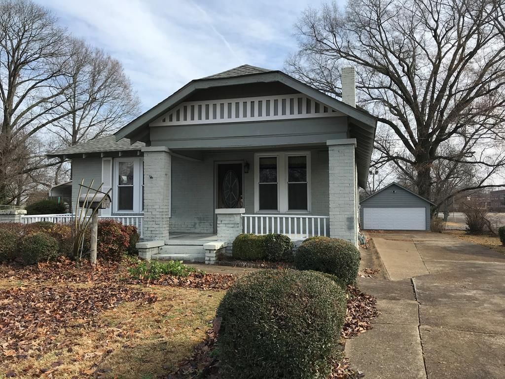 1012 Stonewall St, Mc Kenzie, TN 38201 - See Est. Value, Schools & More