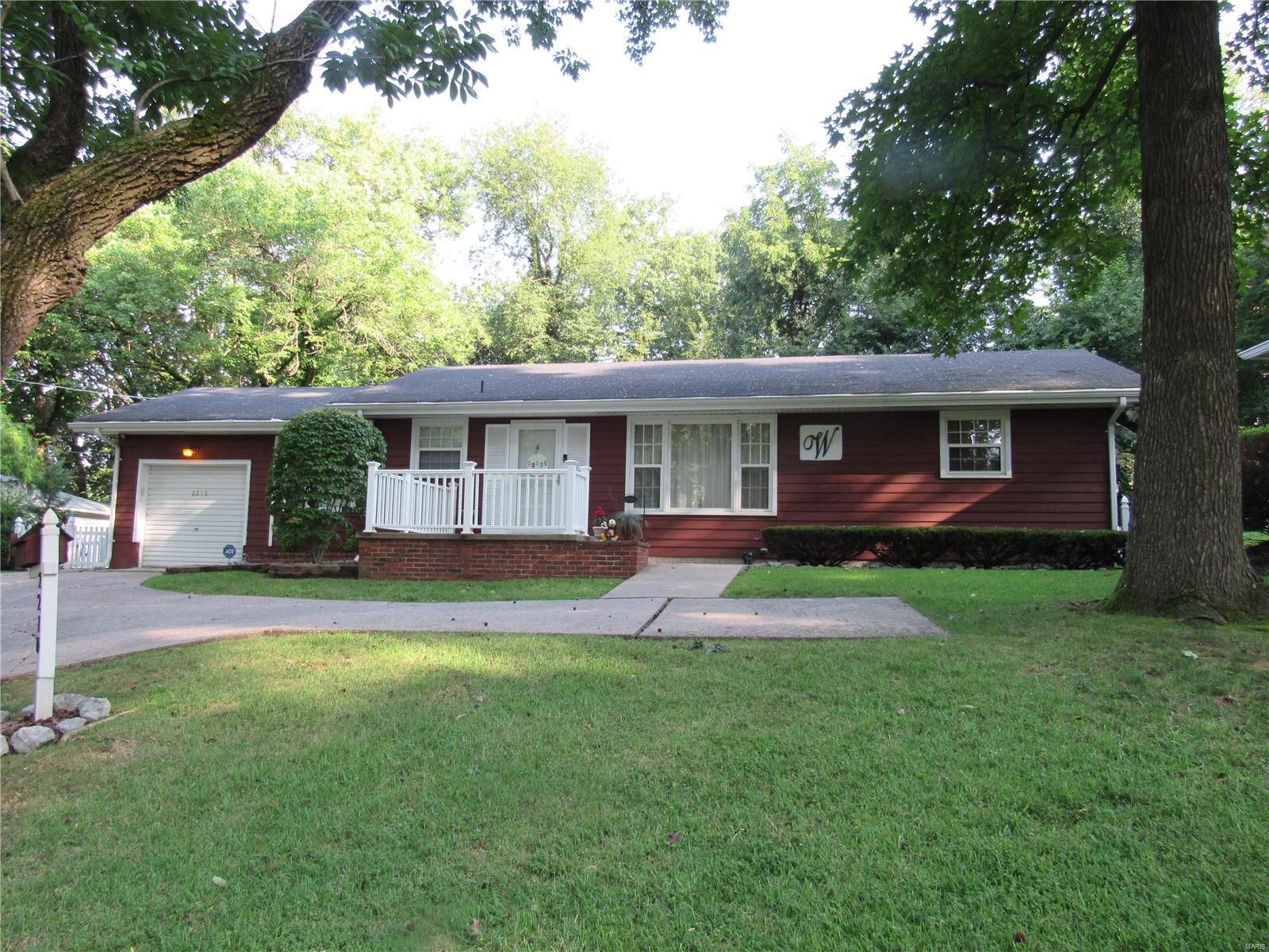 2210 Edwards St, Alton, IL 62002 - See Est. Value, Schools & More