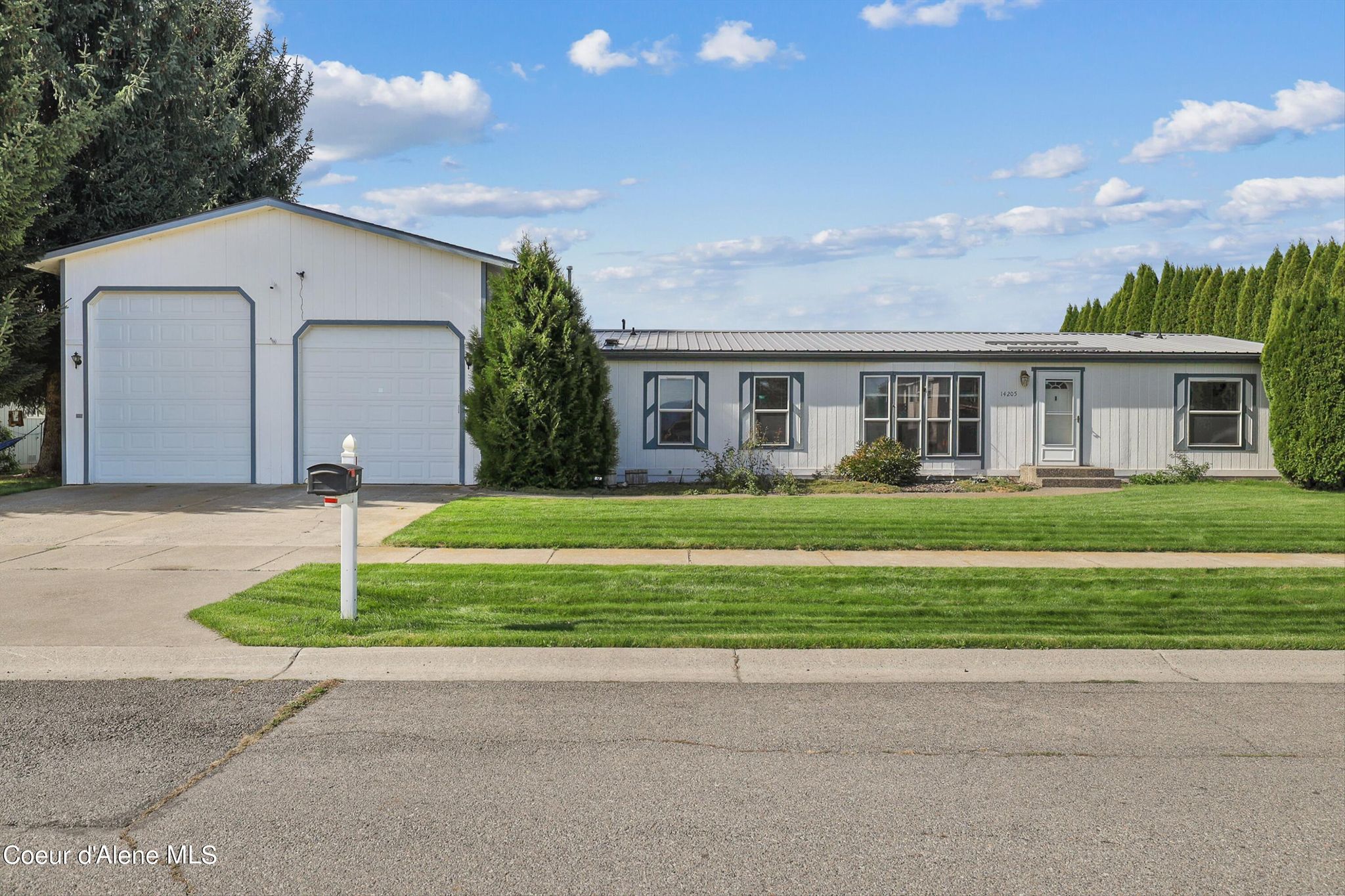 14205 N Cascade St, Rathdrum, ID 83858 - See Est. Value, Schools & More
