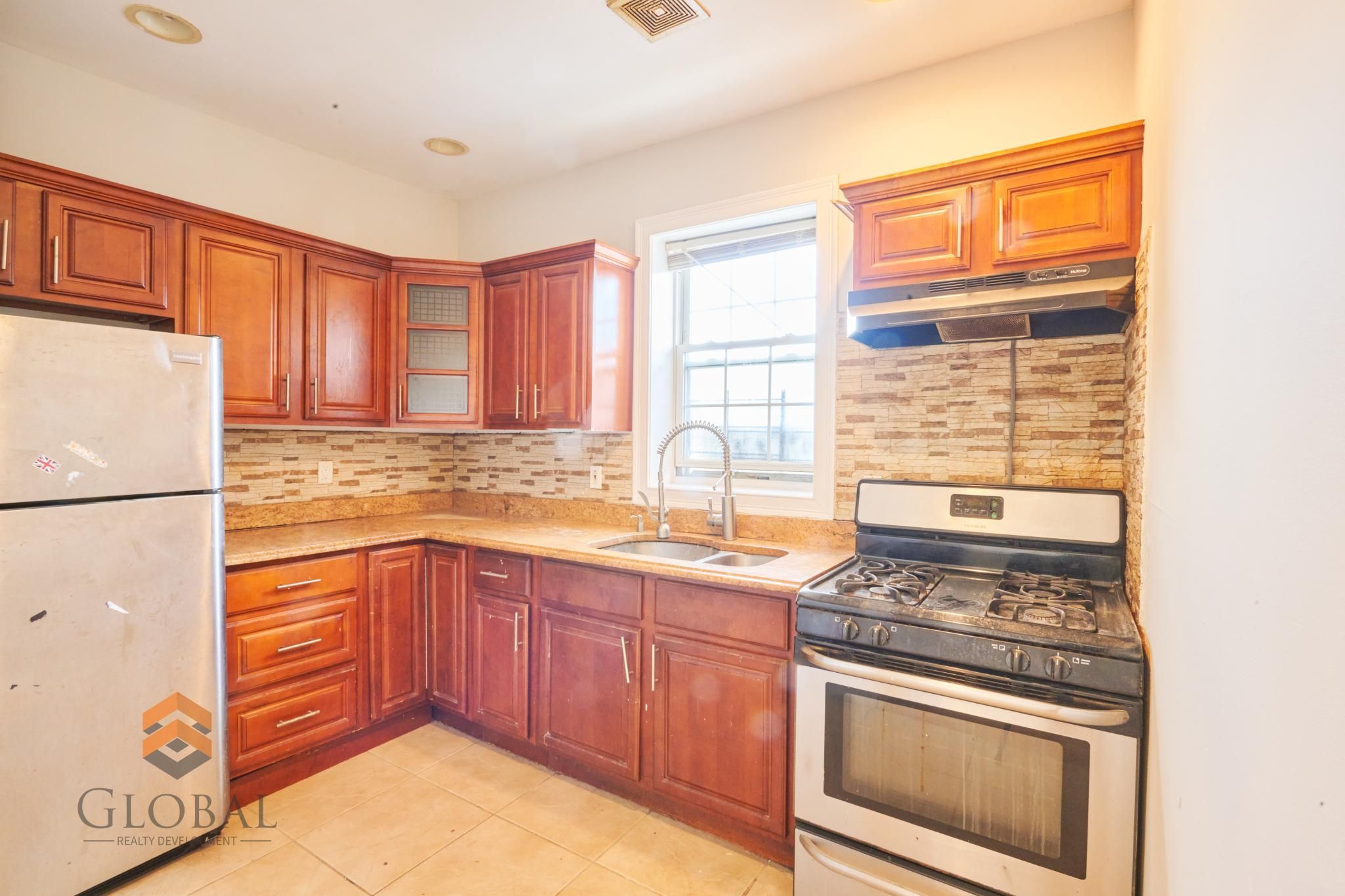 20519 Hollis Ave #2B, Saint Albans, NY 11412 | Trulia