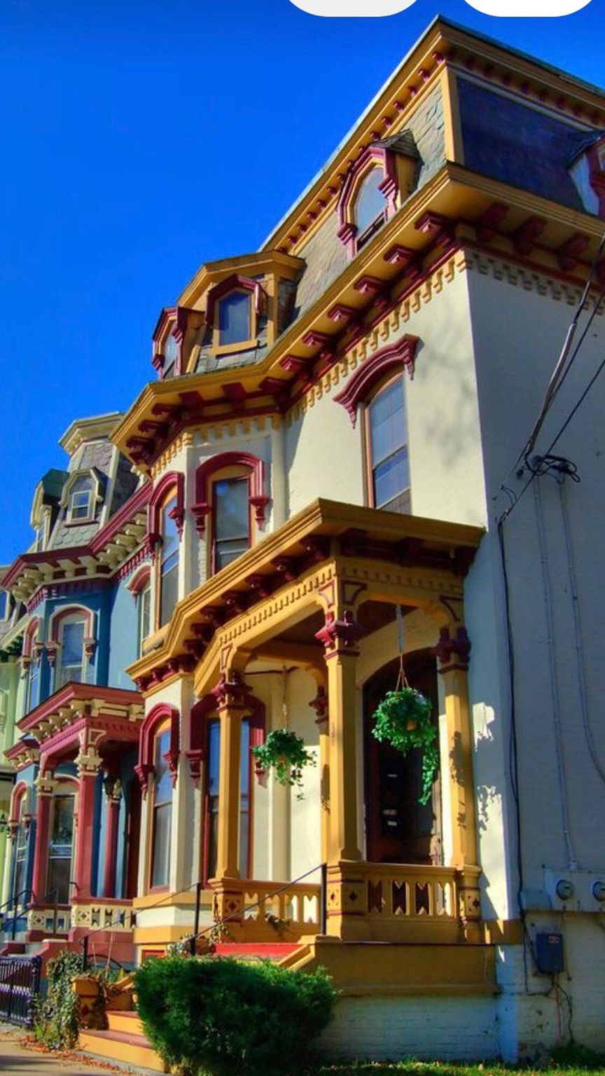 37 Clinton St, Saratoga Springs, NY 12866 - See Est. Value, Schools & More