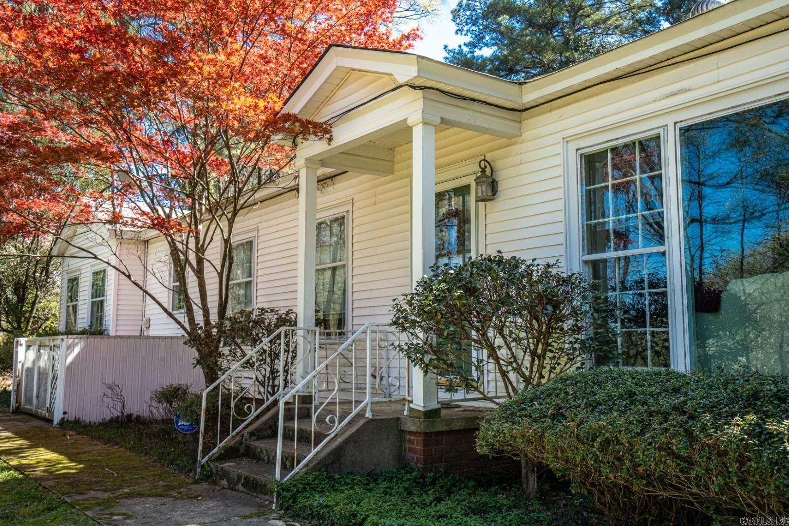 725 N 15th St, Arkadelphia, AR 71923 - See Est. Value, Schools & More