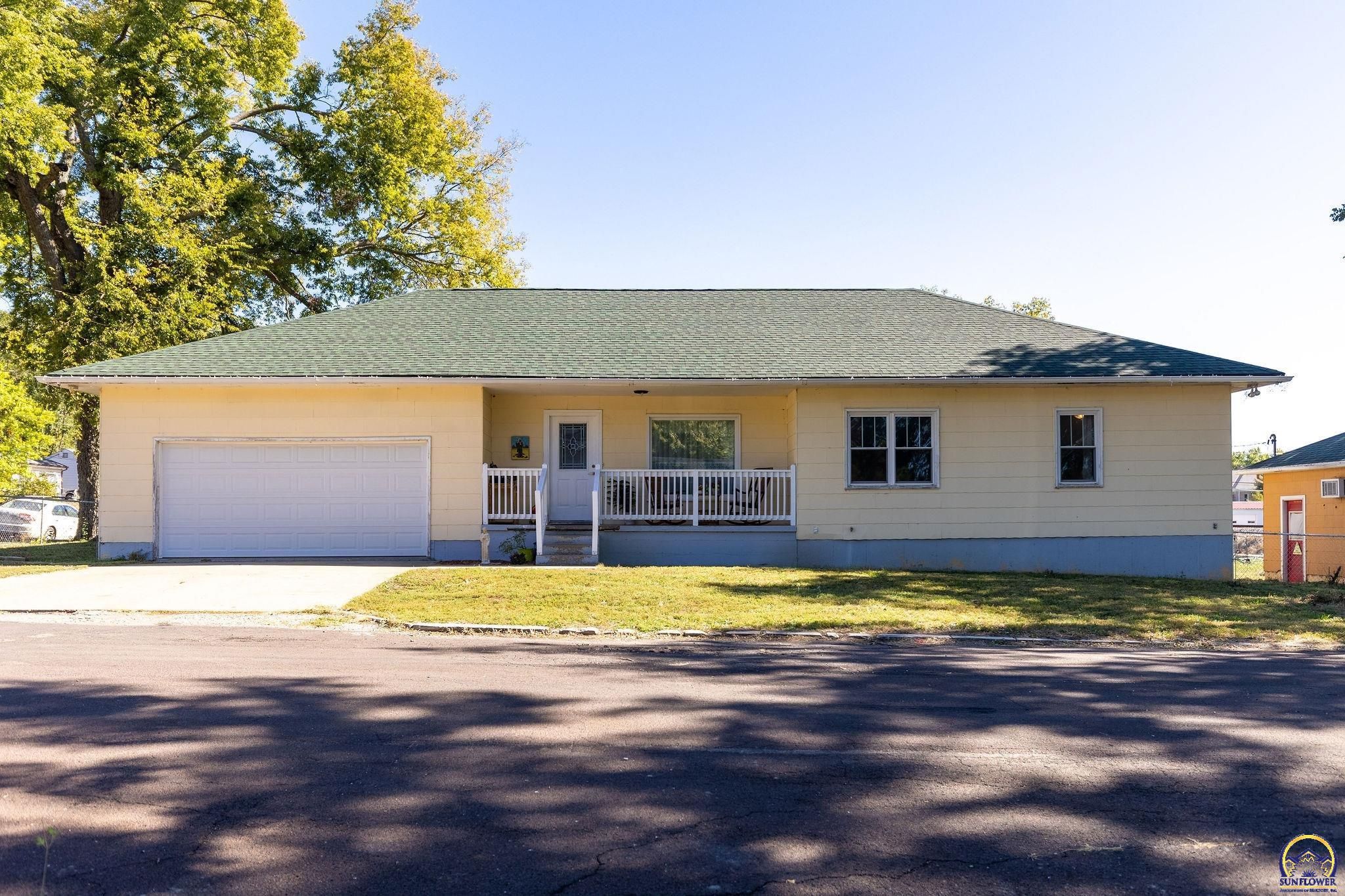 111 N 3rd St, Saint Marys, KS 66536 - See Est. Value, Schools & More