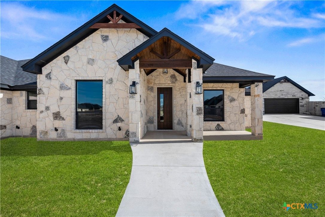 8147 Travertine Ln, Temple, TX 76502 - See Est. Value, Schools & More