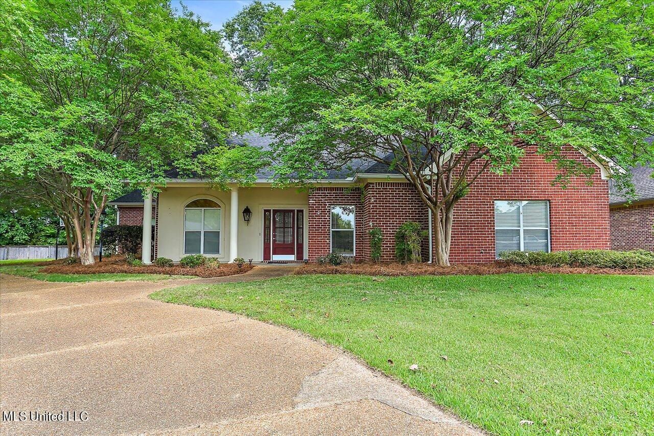 331 Hunters Ridge Dr, Clinton, MS 39056 - See Est. Value, Schools & More