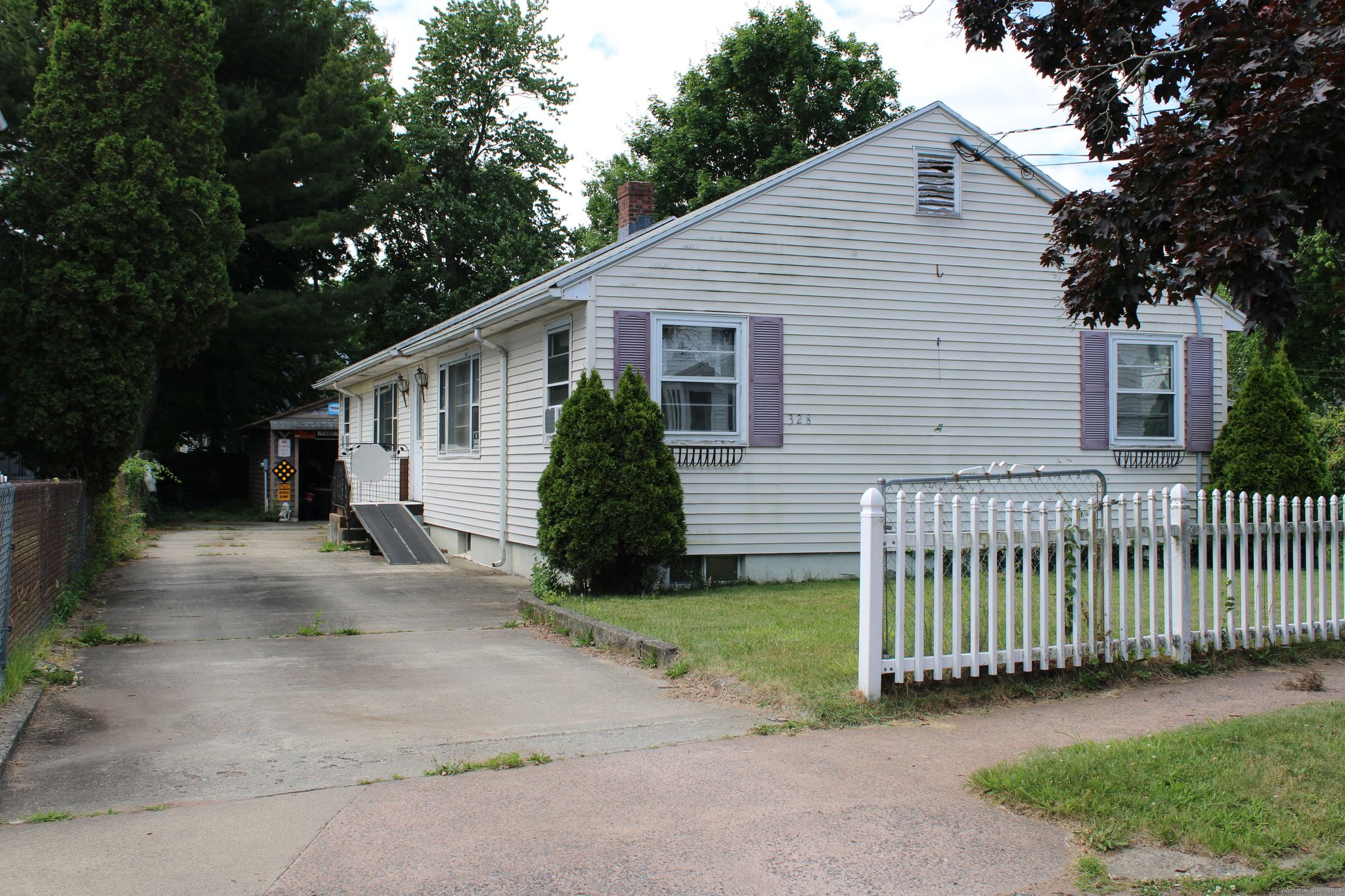 328 Noble Street, West Haven, CT 06516 - See Est. Value, Schools & More