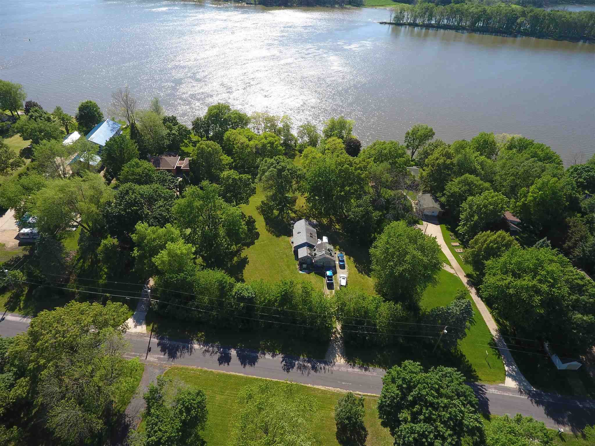 17520 River Rd N, Cordova, IL 61242 | Trulia