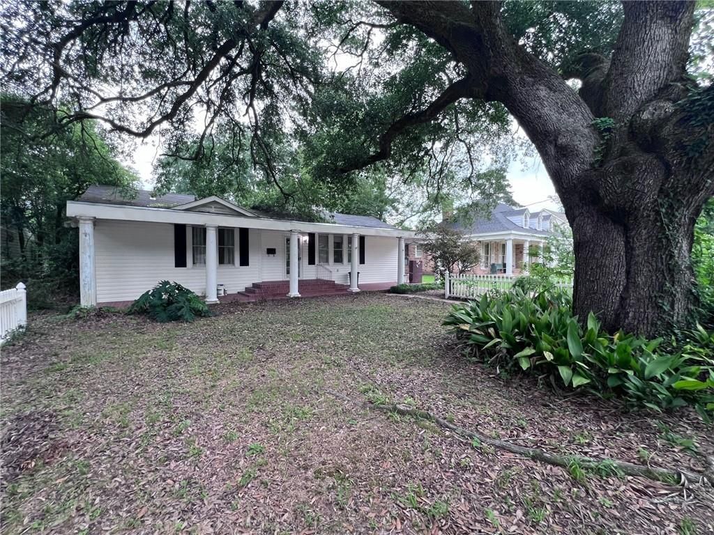 2808 Hill St, Alexandria, LA 71301 - See Est. Value, Schools & More