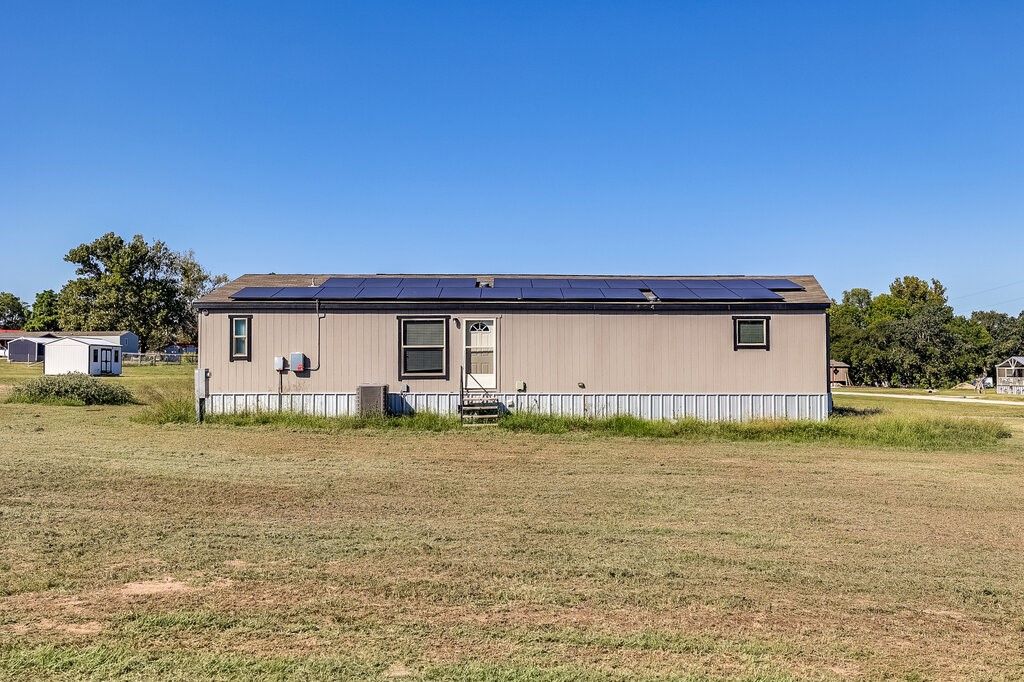 315 Hometown Way, Springtown, TX 76082 - See Est. Value, Schools & More