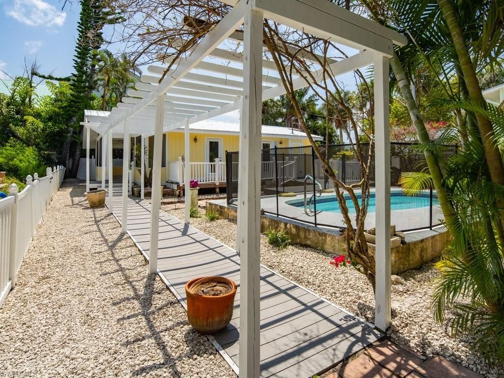 8283 Main St, Bokeelia, FL 33922 - See Est. Value, Schools & More