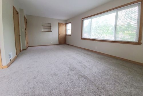 8126 W Burleigh St, Milwaukee, WI 53222 | Trulia