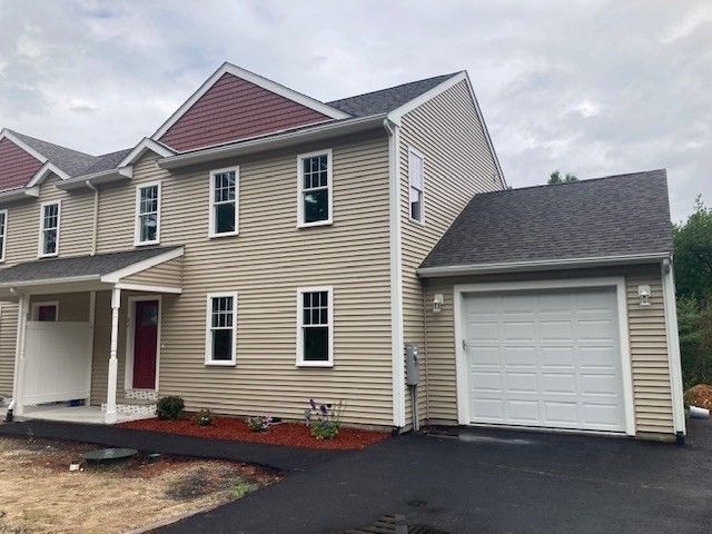 82 Minot Ave #1, Wareham, MA 02571 - See Est. Value, Schools & More